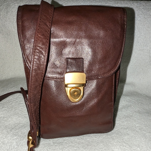 Tannery West | Bags | Vintage Tannery West Leather Crossbody Organizer ...